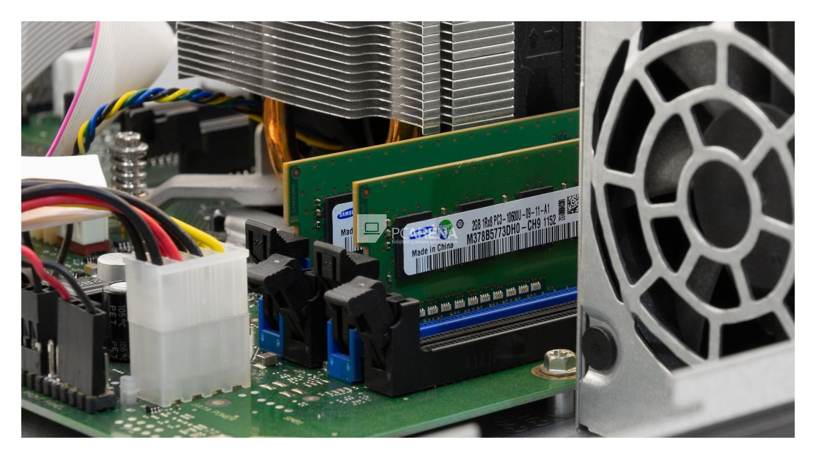 Fujitsu Esprimo E700 SFF E85+ 3in1 :: PC Aréna Kft.